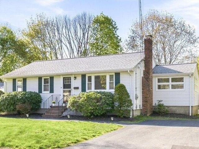 3 bedroom, Sharon MA 02067 103125939