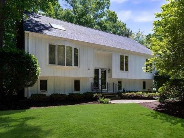 3 bedroom, Sharon MA 02067 104189825