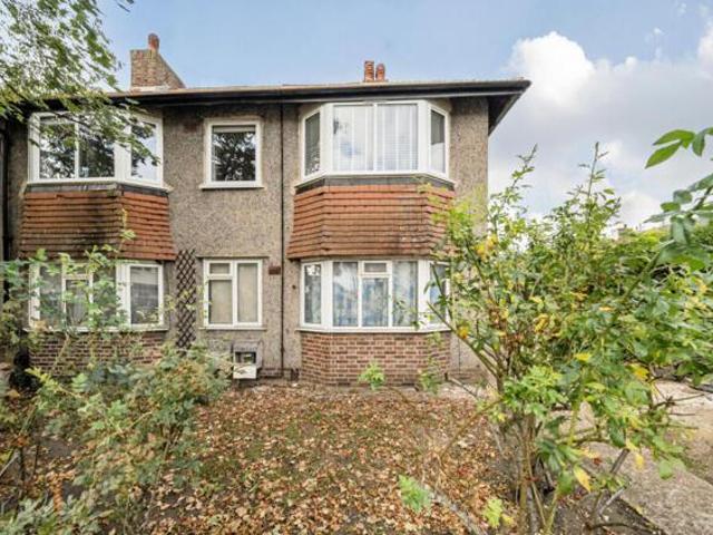 3 Bedroom Shared Living/roommate Mitcham Greater London 98477514