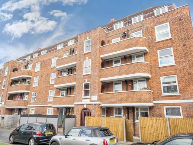 3 Bedroom Shared Living/roommate Morden Greater London LS100953584
