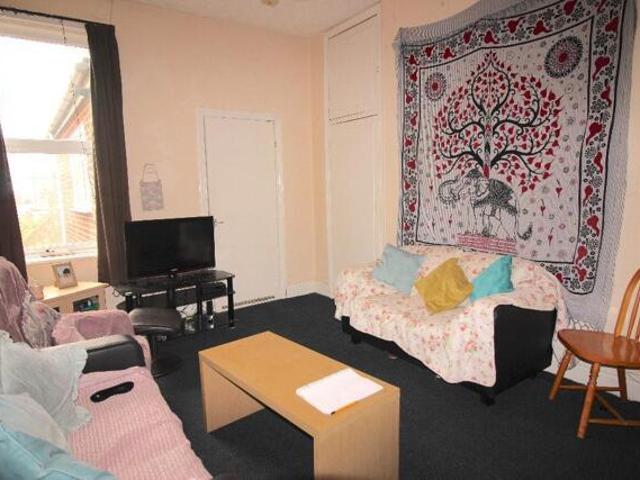 3 Bedroom Shared Living/roommate Newcastle Tyne Y Wear LS100833081