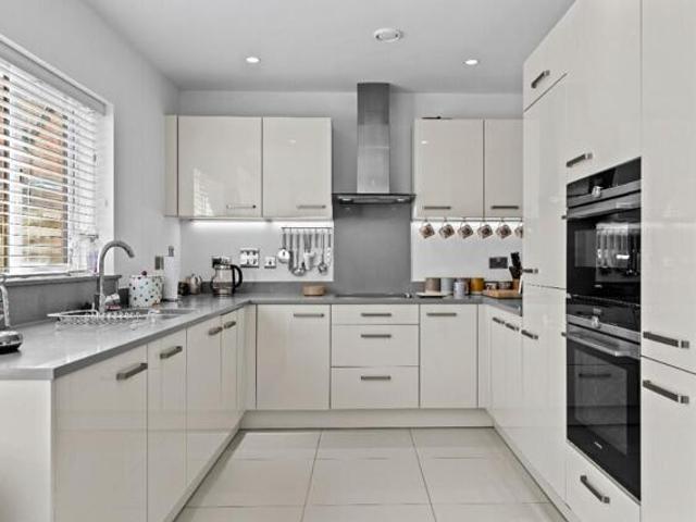3 Bedroom Shared Living/roommate Alcester Warwickshire 101675912
