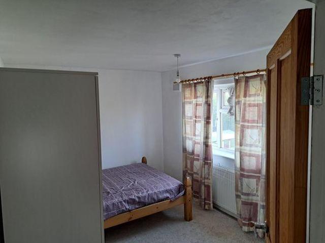 3 Bedroom Shared Living/roommate Arnold England 97421288