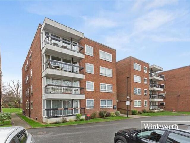 3 Bedroom Shared Living/roommate Barnet Greater London 100685371