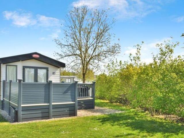 3 Bedroom Shared Living/roommate Cotswold Hoburne Cotswold Hoburne LS101931852