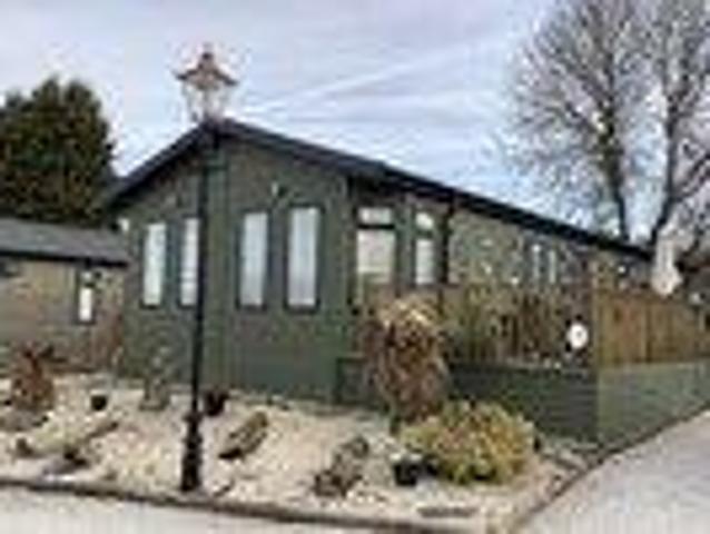 3 Bedroom Shared Living/roommate Derbyshire Derbyshire 98477133