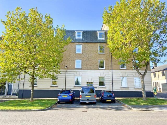 3 Bedroom Shared Living/roommate Dorchester Dorset LS101025574