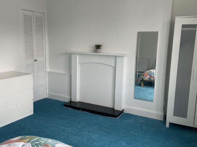 3 Bedroom Shared Living/roommate Edinburgh Edinburgh 101772290