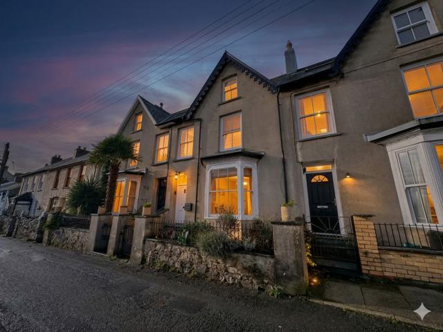 3 Bedroom Shared Living/roommate Goodwick Pembrokeshire 100786583