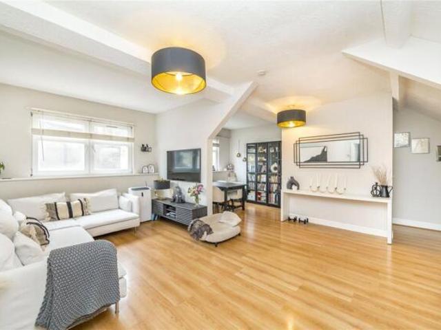 3 Bedroom Shared Living/roommate Greenwich Greater London LS100502899