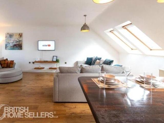 3 Bedroom Shared Living/roommate Leeds Leeds LS99161648