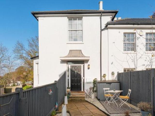 3 Bedroom Shared Living/roommate London Greater London 99436921