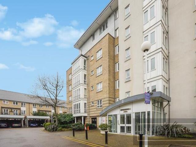 3 Bedroom Shared Living/roommate London Greater London 99735758