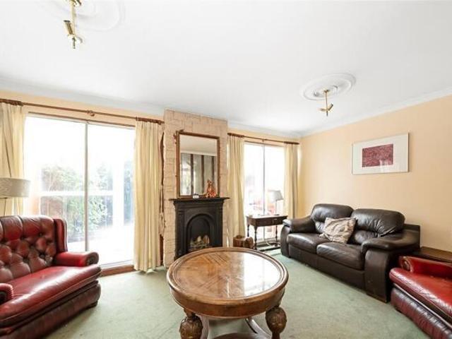 3 Bedroom Shared Living/roommate London Greater London 100854944