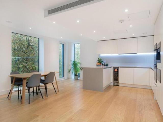 3 Bedroom Shared Living/roommate London Greater London 101678134