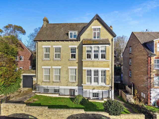 3 Bedroom Shared Living/roommate London Greater London LS100684951