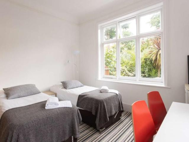 3 Bedroom Shared Living/roommate London London 101732152
