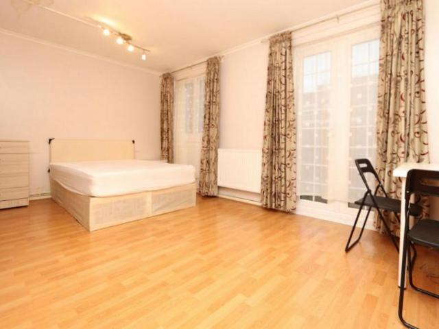 3 Bedroom Shared Living/roommate London London 90559513