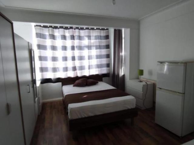 3 Bedroom Shared Living/roommate London London 90560679