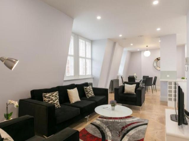 3 Bedroom Shared Living/roommate London London 90561361