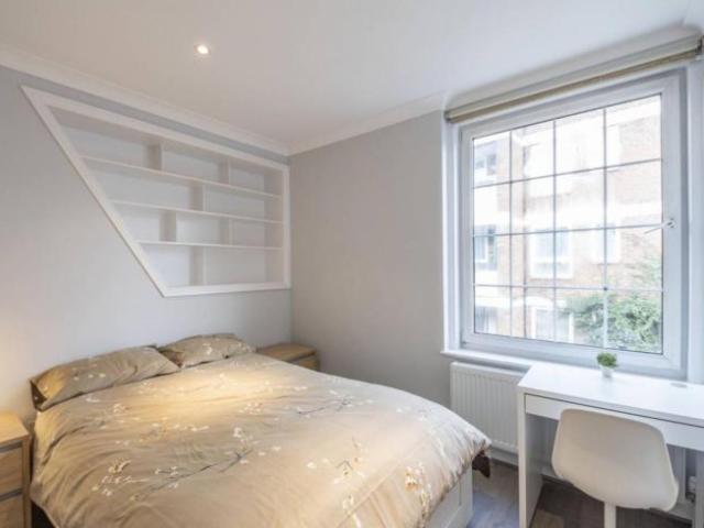 3 Bedroom Shared Living/roommate London London 90563136