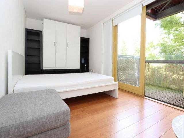 3 Bedroom Shared Living/roommate London London LS90560006