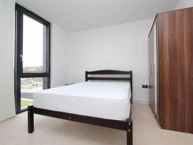 3 Bedroom Shared Living/roommate London London LS90560334