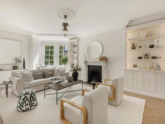 3 Bedroom Shared Living/roommate London London LS98903366