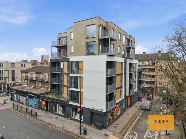 3 Bedroom Shared Living/roommate Londres Great London 101797107
