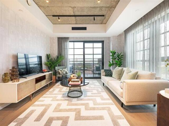 3 Bedroom Shared Living/roommate Londres Greater London 100097000