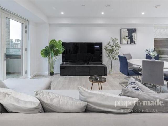 3 Bedroom Shared Living/roommate Londres Greater London 100684847