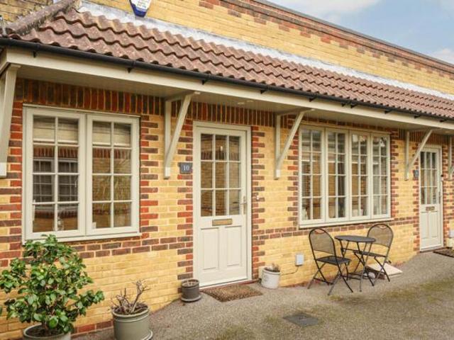 3 Bedroom Shared Living/roommate Londres Greater London 101199766