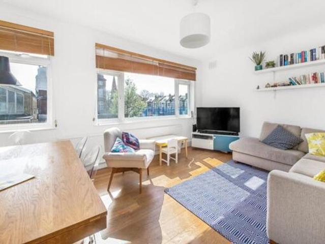 3 Bedroom Shared Living/roommate Londres Greater London 101777748