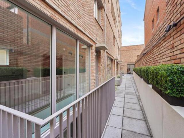 3 Bedroom Shared Living/roommate Londres Greater London LS98801040