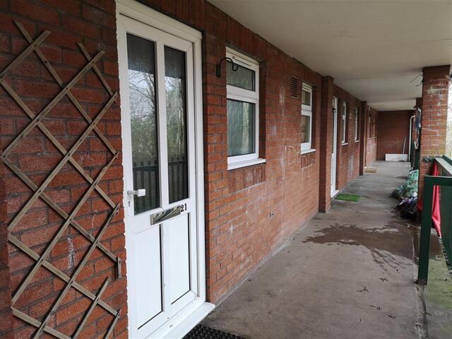 3 Bedroom Shared Living/roommate St. Mellons St. Mellons 99380707