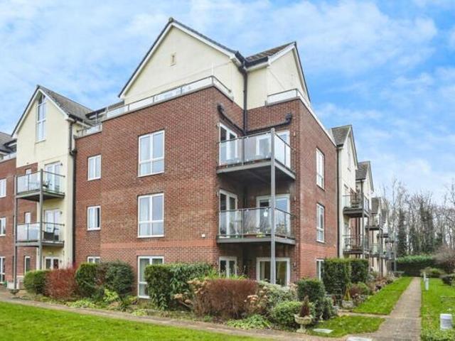 3 Bedroom Shared Living/roommate Stockport Stockport 101677679
