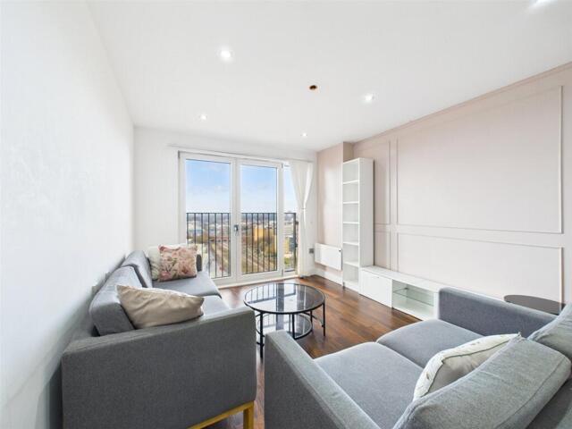 3 Bedroom Shared Living/roommate Salford Salford LS98864787