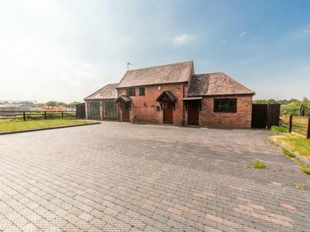 3 Bedroom Shared Living/roommate Solihull West Midlands 103485787