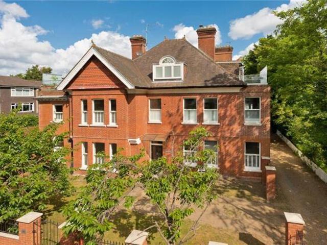 3 Bedroom Shared Living/roommate Weybridge Surrey LS98377553