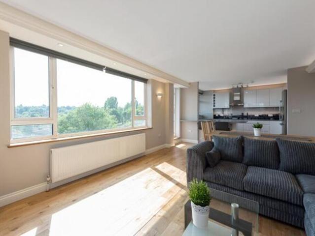 3 Bedroom Shared Living/roommate Wimbledon Greater London 100649041