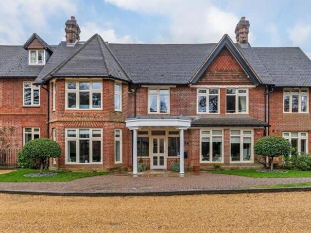 3 Bedroom Shared Living/roommate Winchester Hampshire 100263360