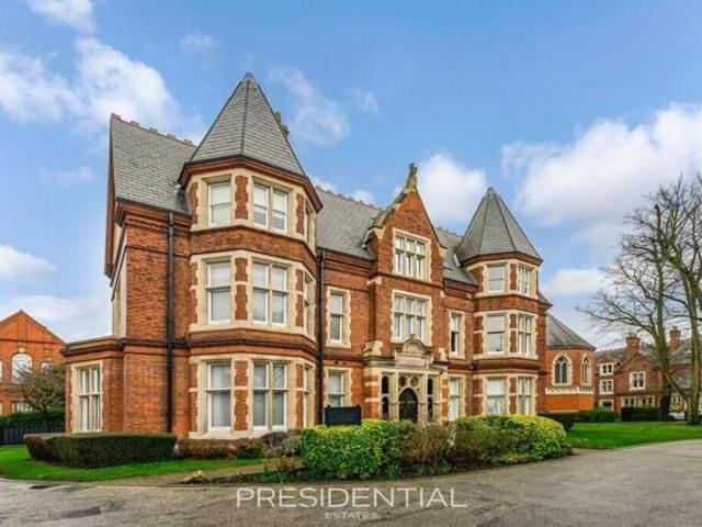 3 Bedroom Shared Living/roommate Woodford Greater London LS100733688