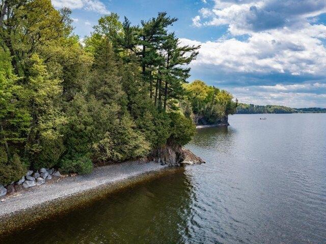 3 bedroom, Shelburne VT 05482 103101740