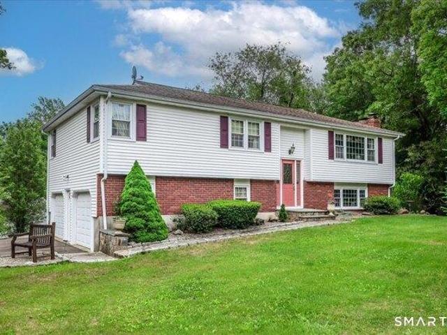 3 bedroom, Shelton CT 06484 103437184