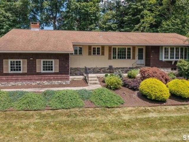 3 bedroom, Shelton CT 06484 104811085