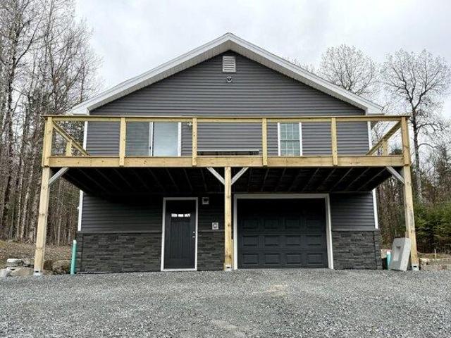 3 bedroom, Sherman ME 04776 102254418