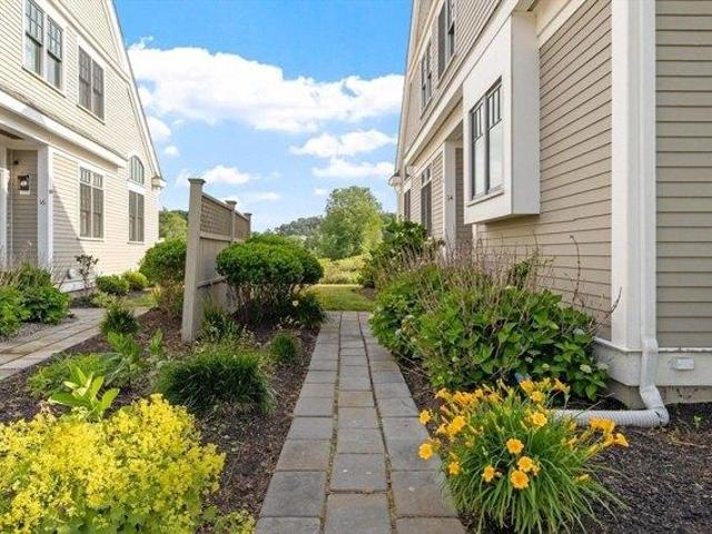 3 bedroom, Sherborn MA 01770 105141443