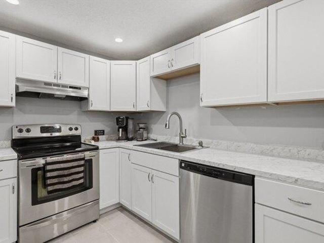 3 bedroom, Shirley MA 01464 105127751