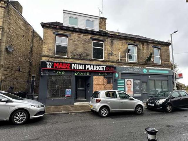 3 Bedroom Shop Commercial