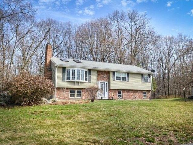 3 bedroom, Shrewsbury MA 01545 LS102373046